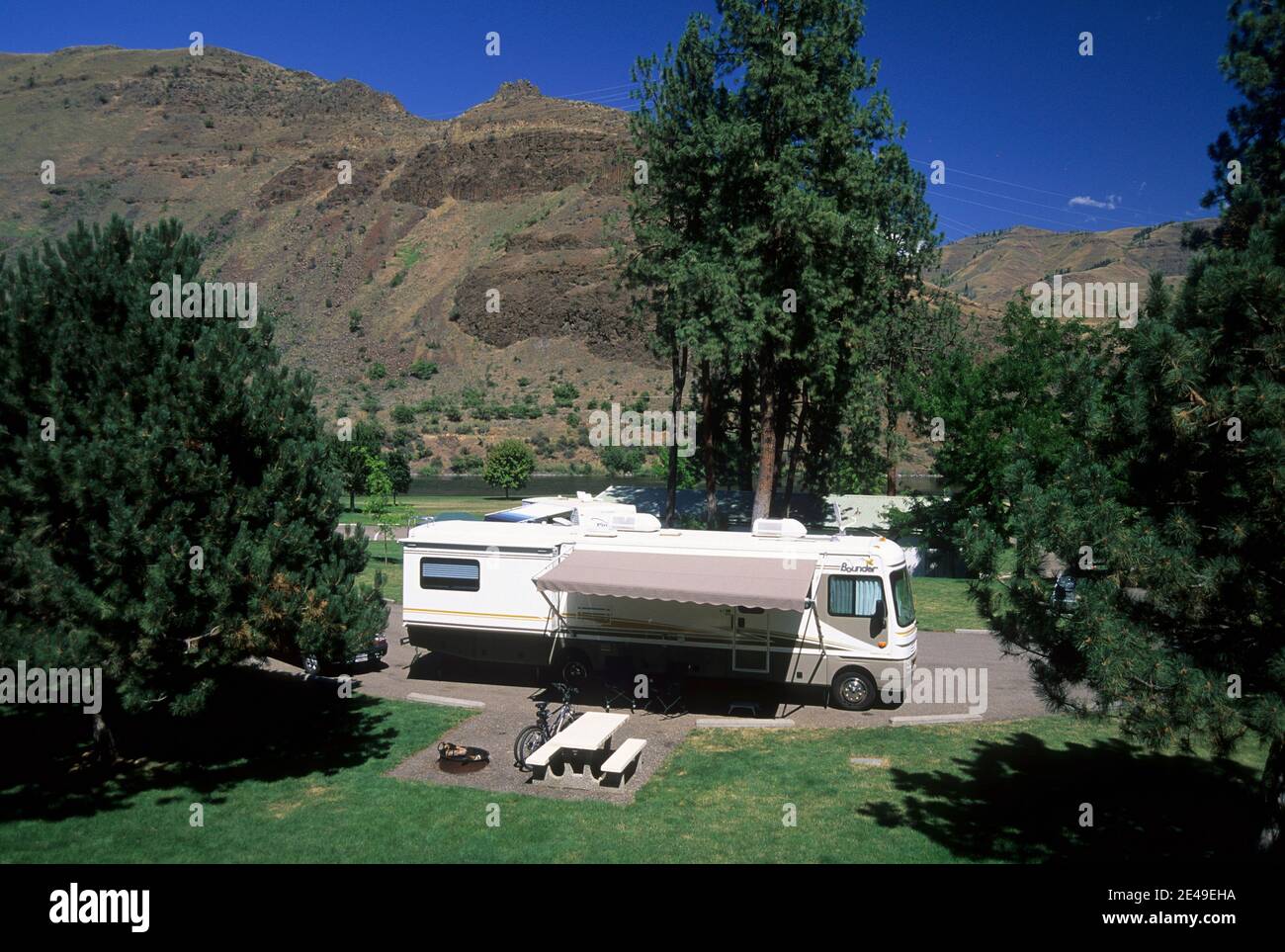 Motorhome at Campground, Copperfield Park, Oregon Stock Photo - Alamy