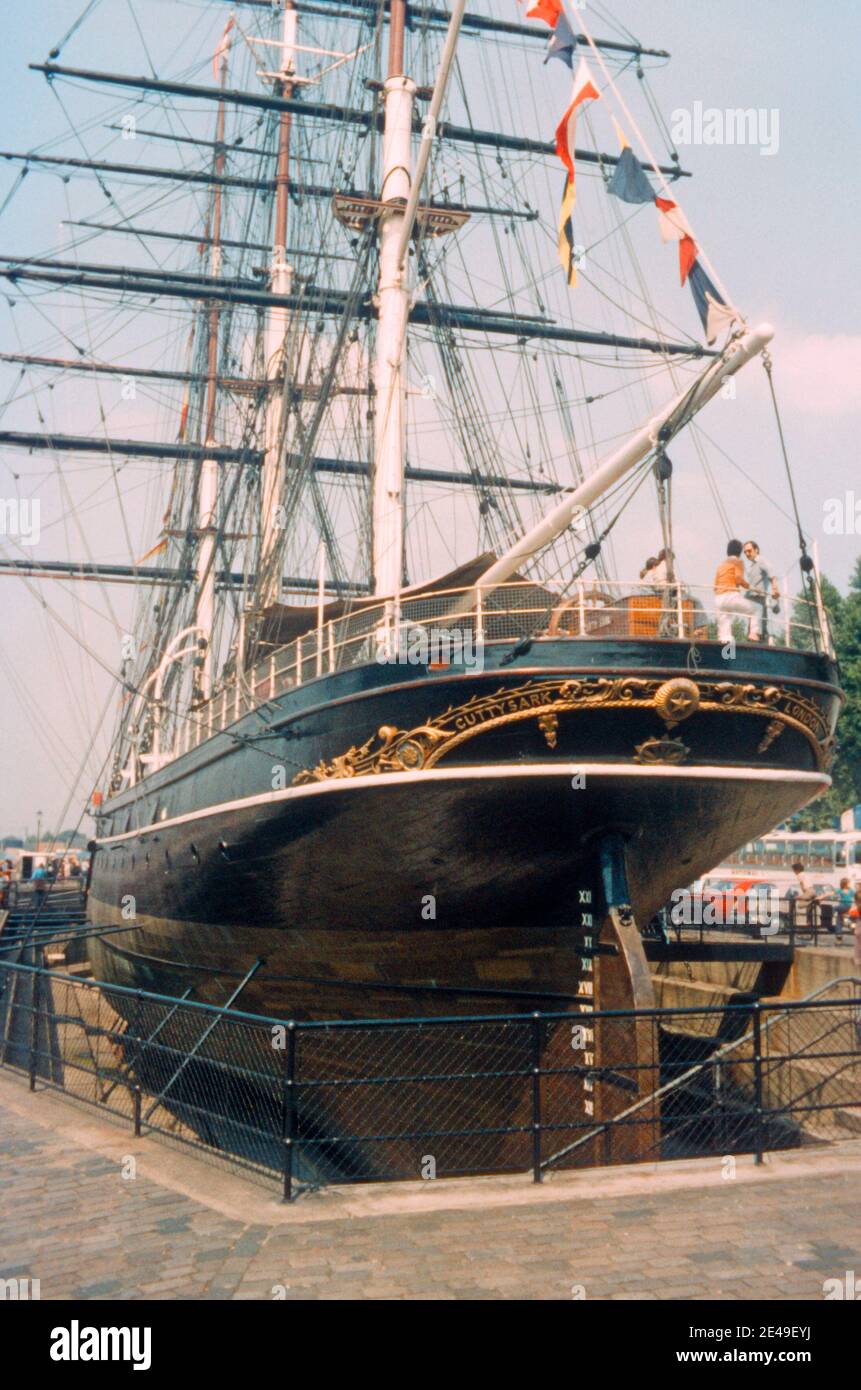 Cutty sark fire 2007 hi-res stock photography and images - Alamy