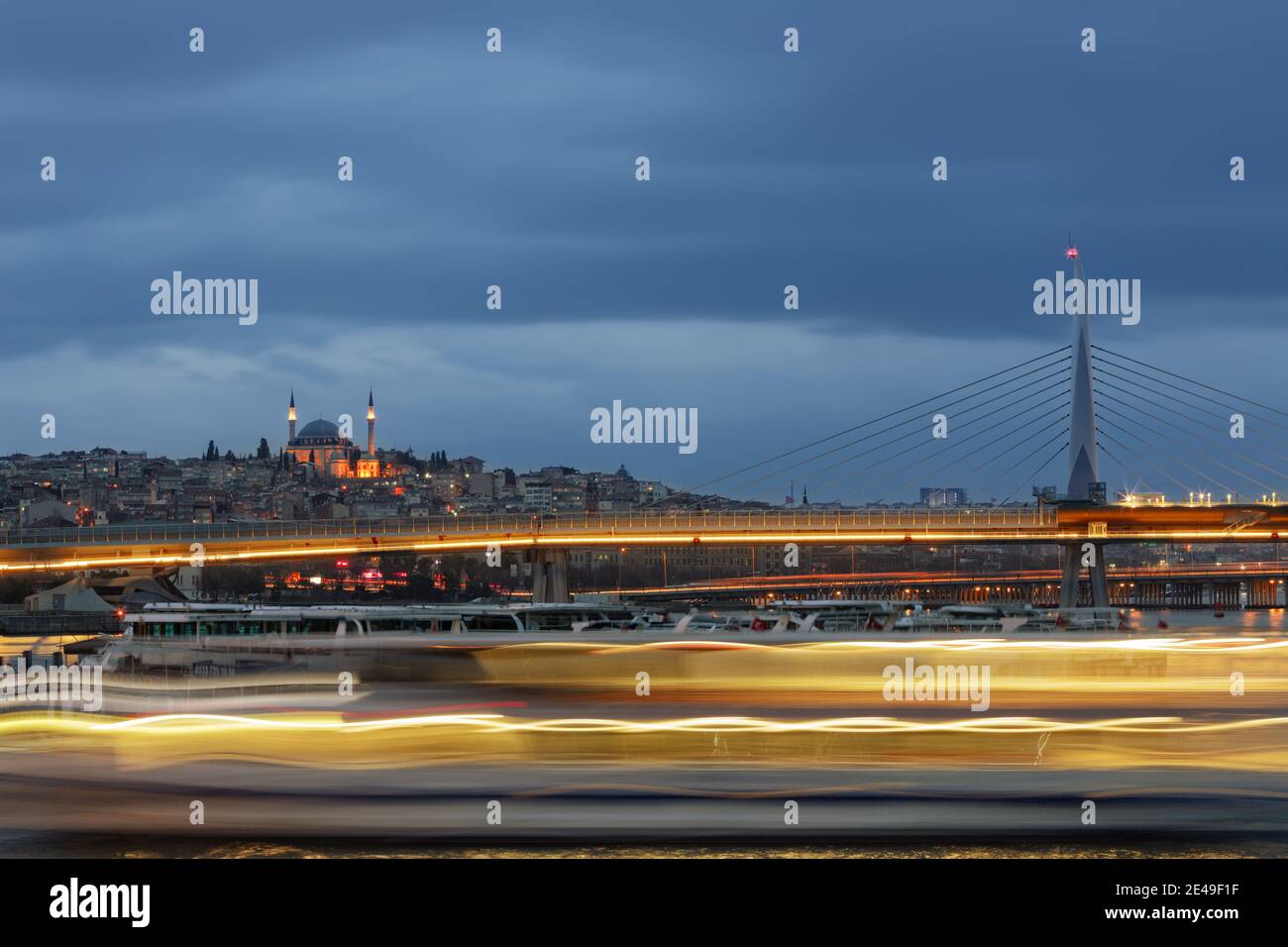 Golden horn bridge hi-res stock photography and images - Alamy