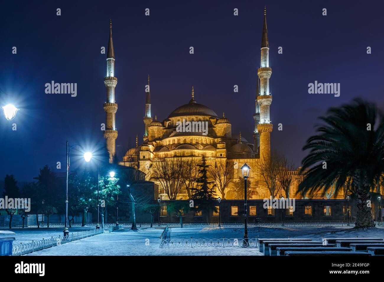 Blue Mosque Sultanahmet Camii in istanbul Stock Photo - Alamy