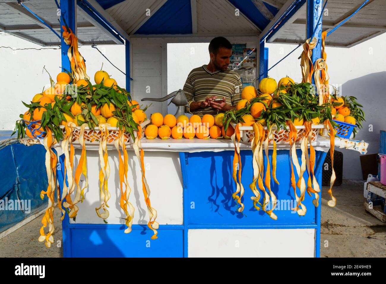 Juice selling hi-res stock photography and images - Alamy