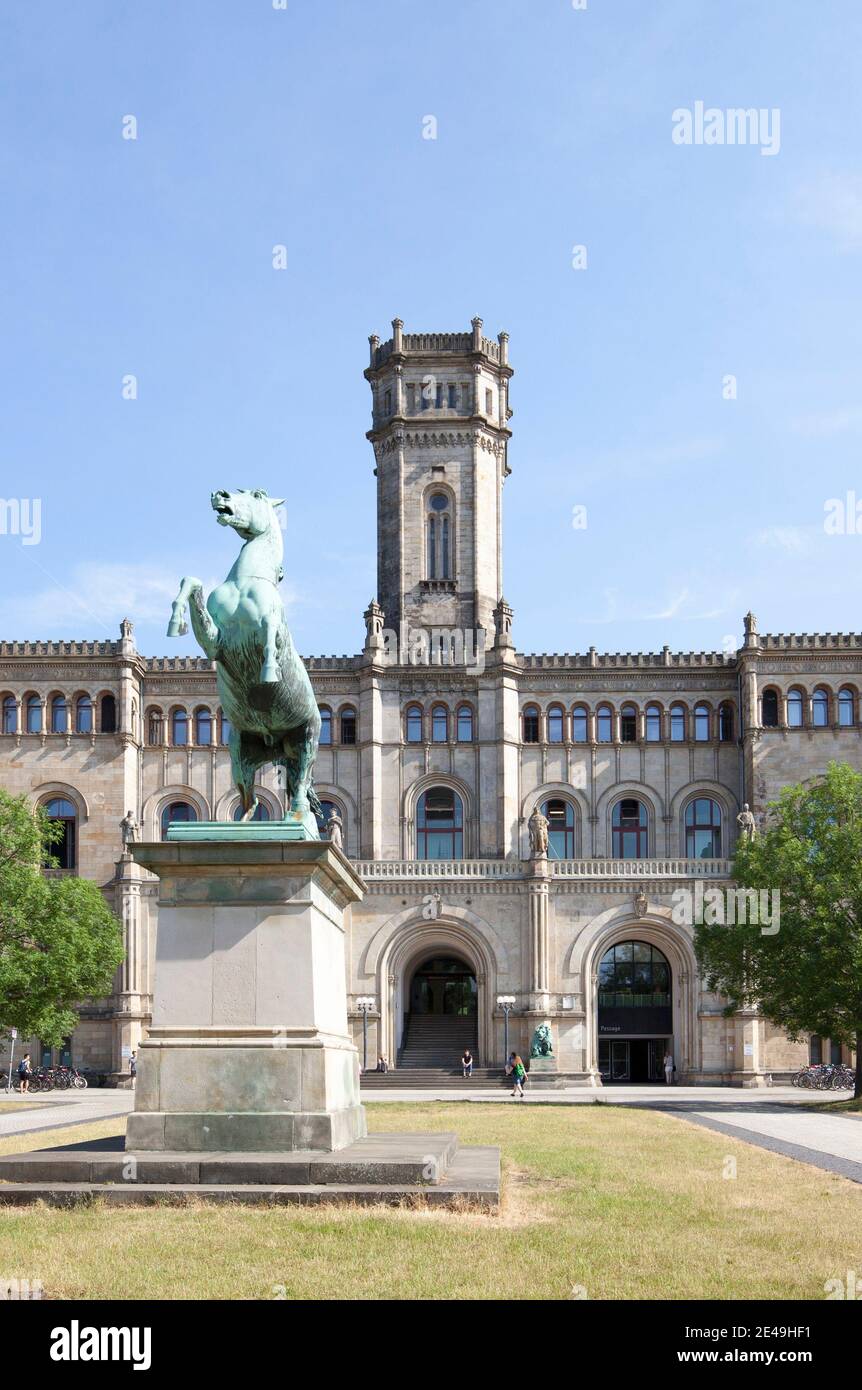 Leibniz university hanover hi-res stock photography and images - Alamy