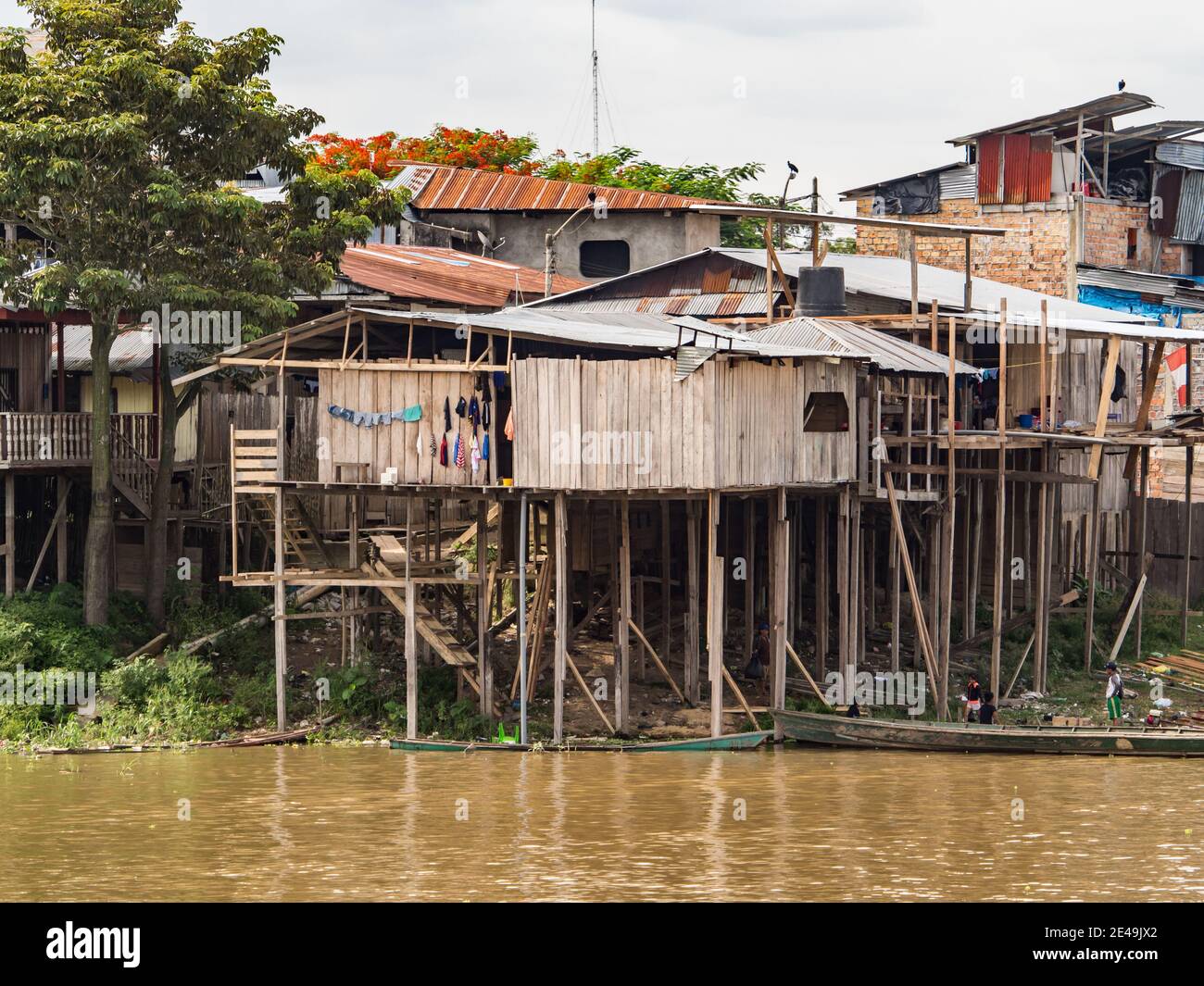 Native indian birch bark canoe hi-res stock photography and images - Alamy