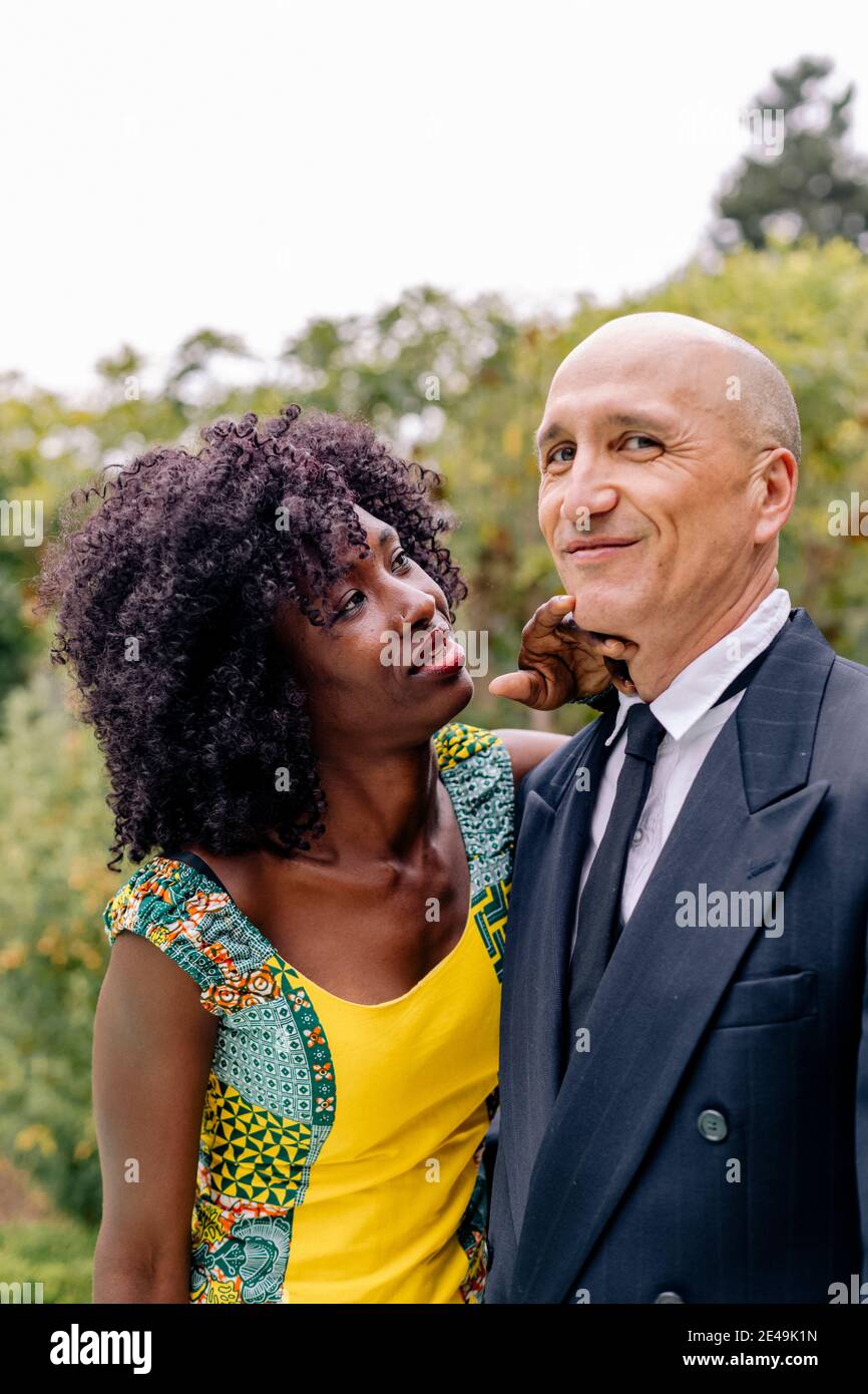 Mixed matrimonio hi-res stock photography and images - Alamy