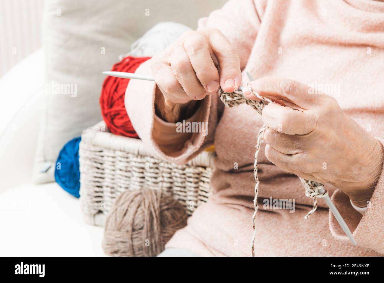 Old women knitting hi-res stock photography and images - Alamy