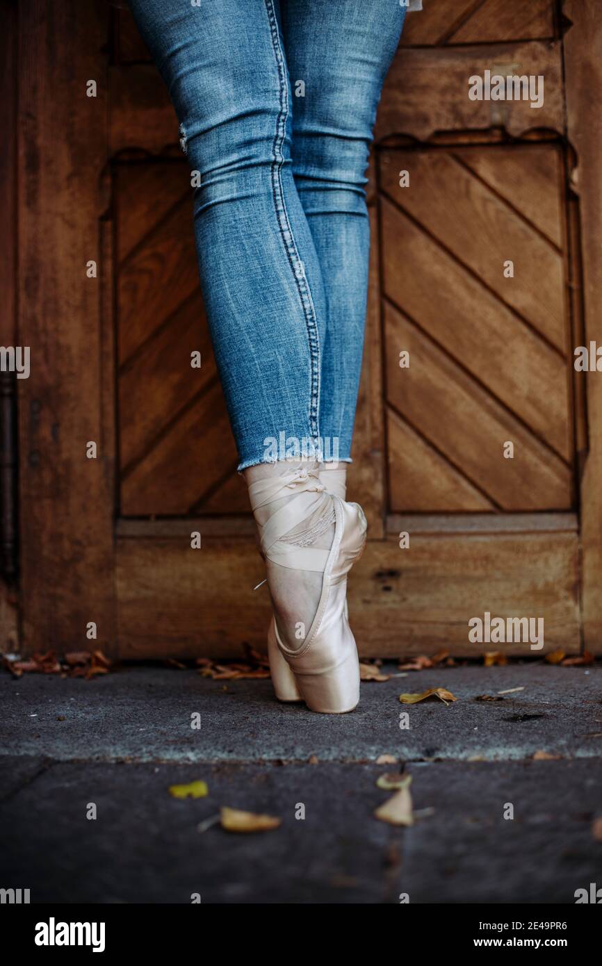 Tips pumps hi-res stock photography and images - Alamy