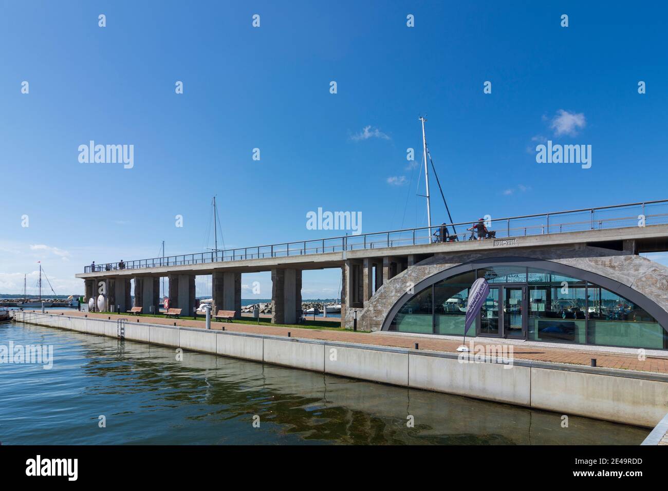 Alte kreidebrucke old chalk bridge hi-res stock photography and images ...