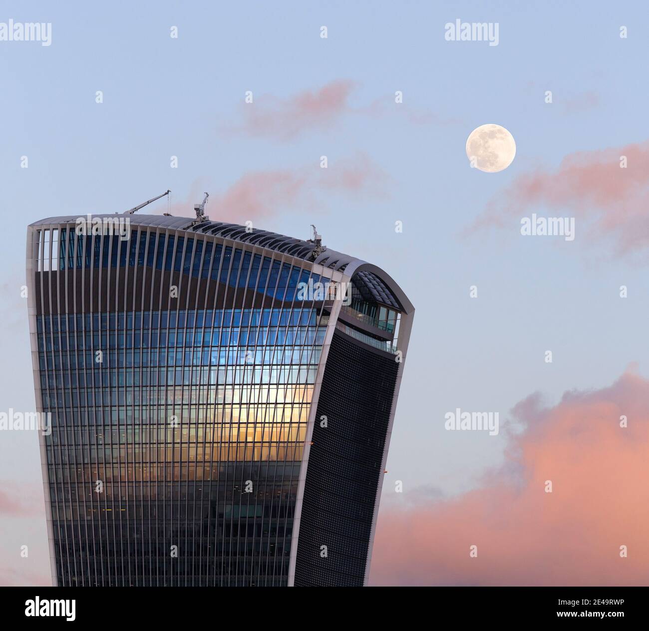 Walkie talkie tower hi-res stock photography and images - Alamy