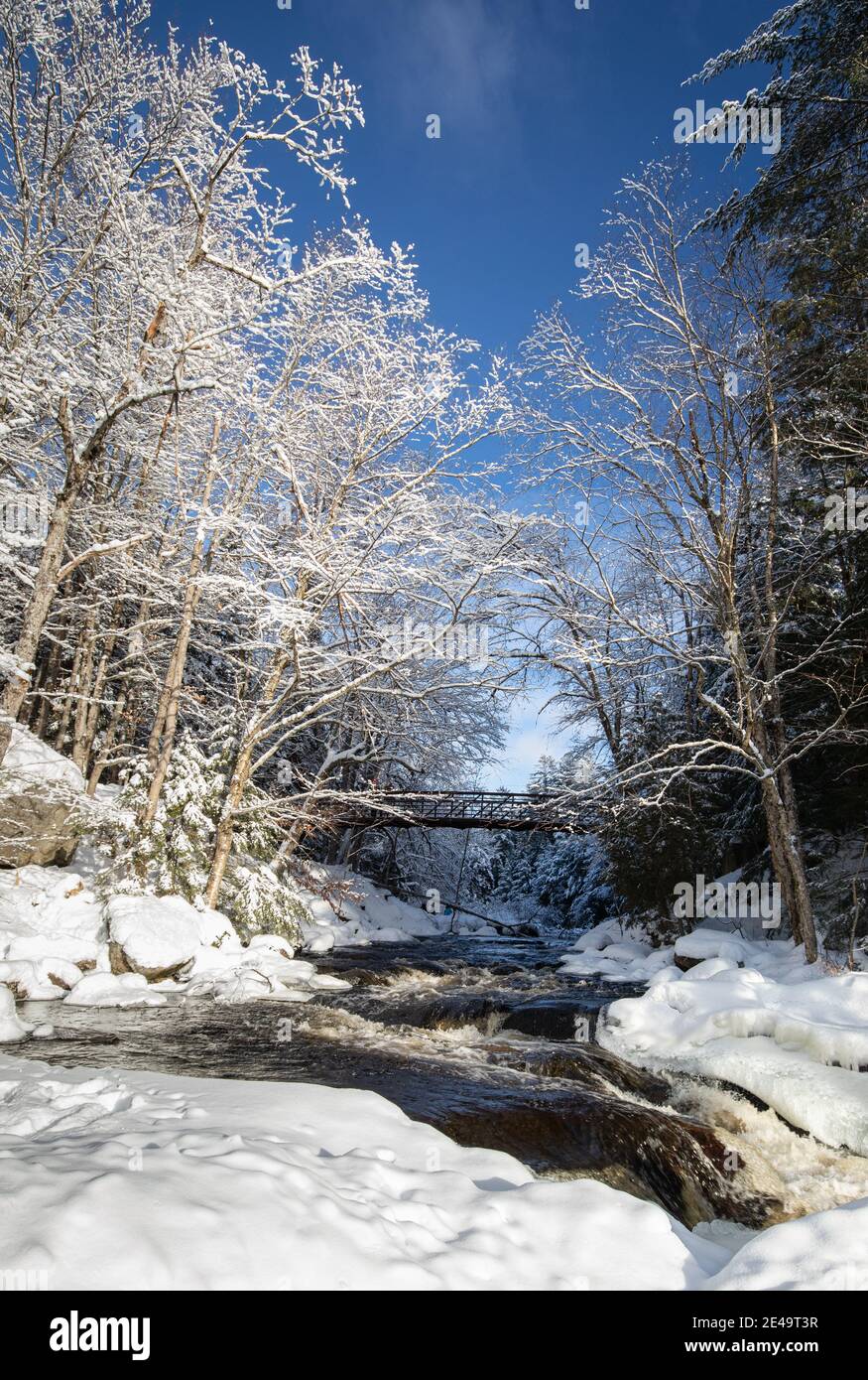 Snowy river bridge across hi-res stock photography and images - Alamy