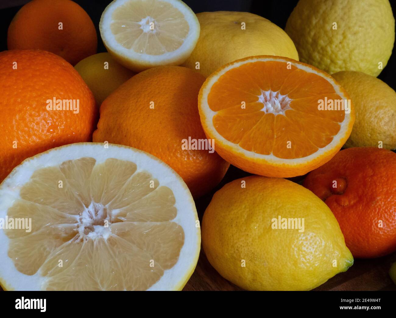 Super fruit grapefruit orange mandarin lemon Stock Photo - Alamy