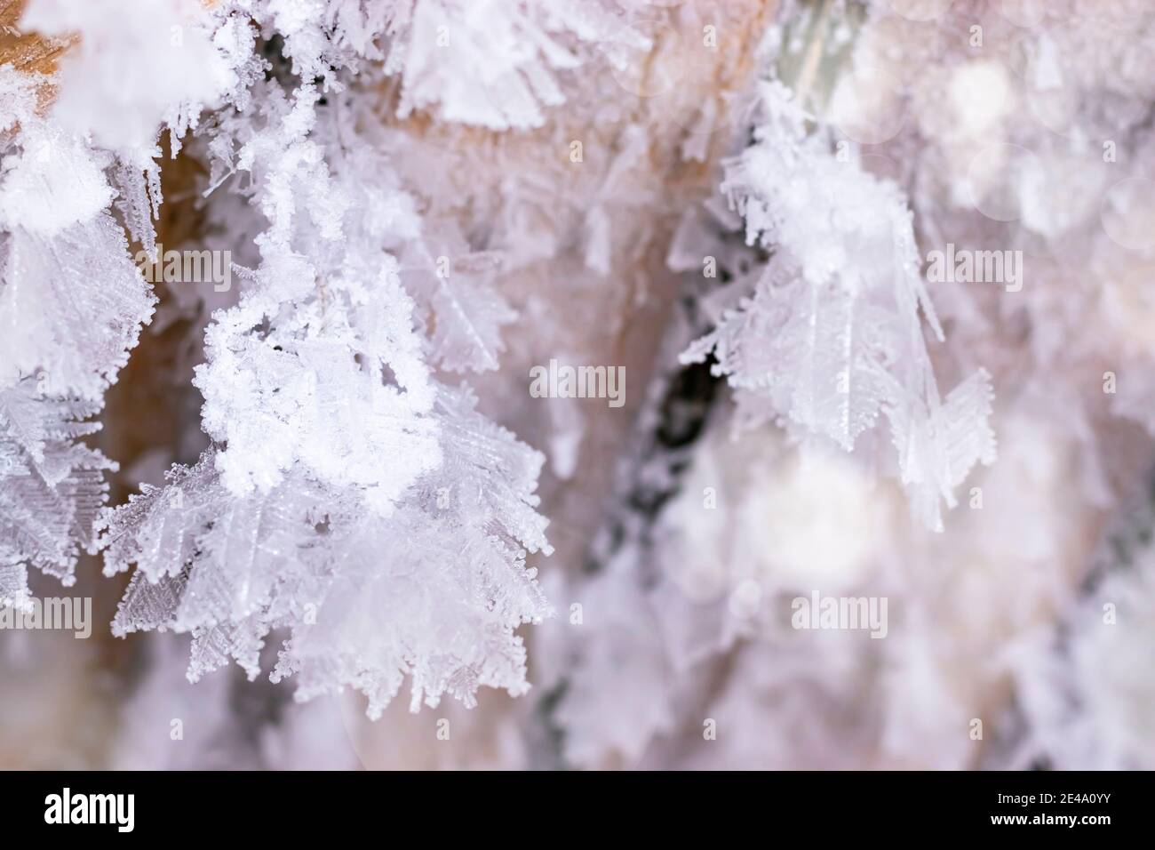 Icicle patterns hi-res stock photography and images - Alamy