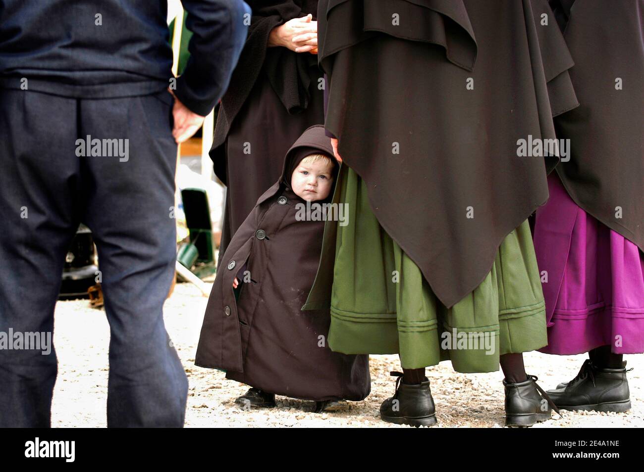 Amish children farming hi-res stock photography and images - Alamy
