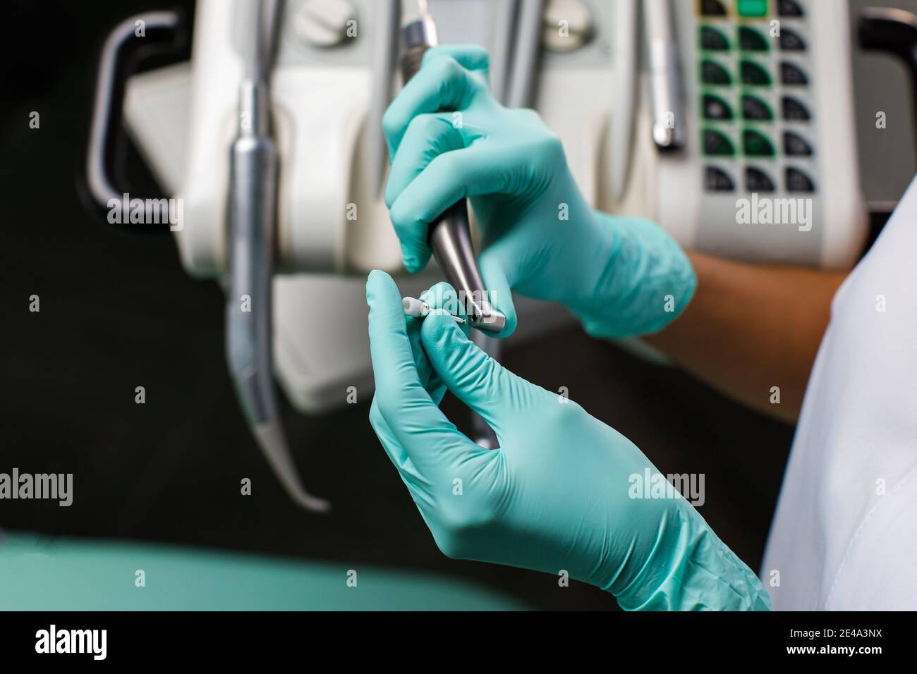 Drilling of teeth hi-res stock photography and images - Alamy