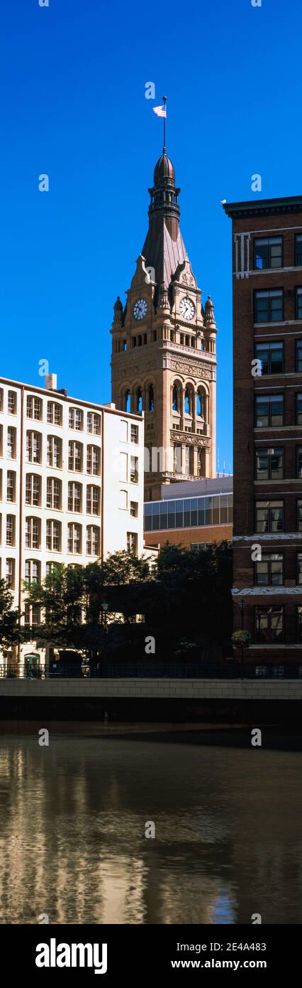 Milwaukee city hall hi-res stock photography and images - Alamy