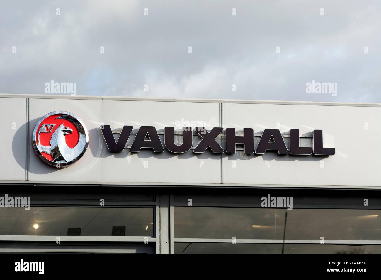 All cars sign hi-res stock photography and images - Alamy