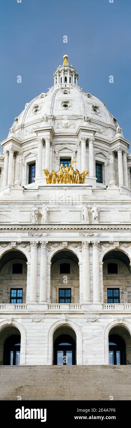 Paul building hi-res stock photography and images - Alamy