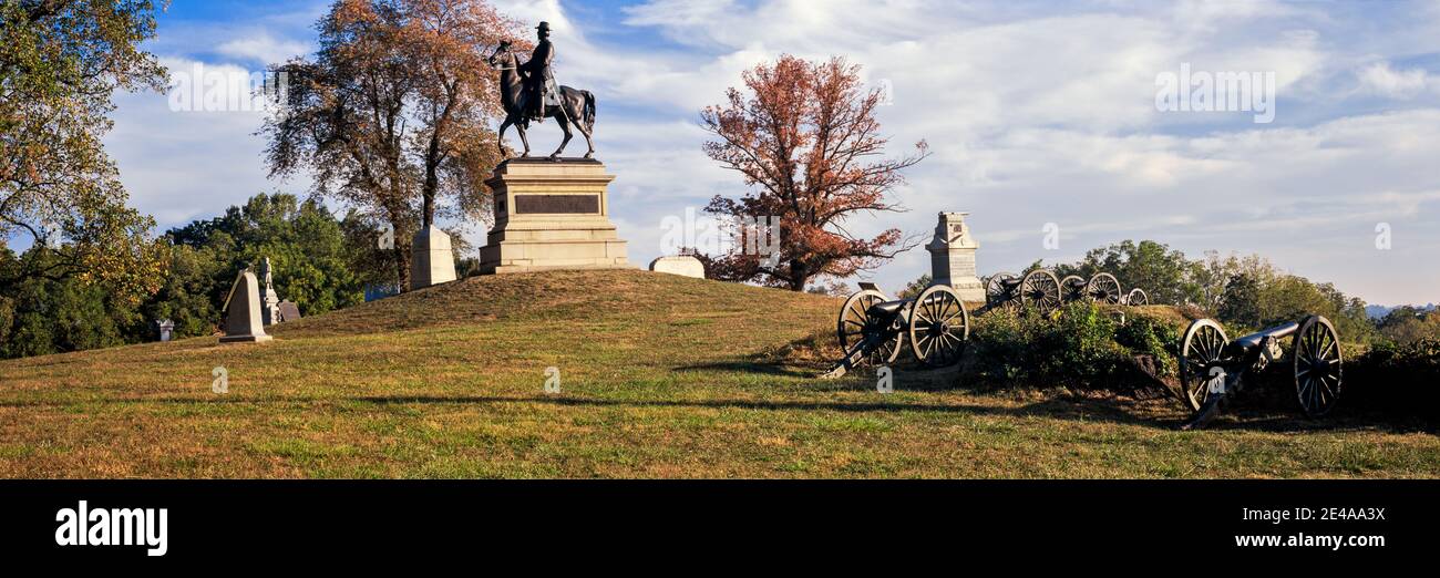 Major General Winfield Scott Hancock Equestrian Monument at Gettysburg ...