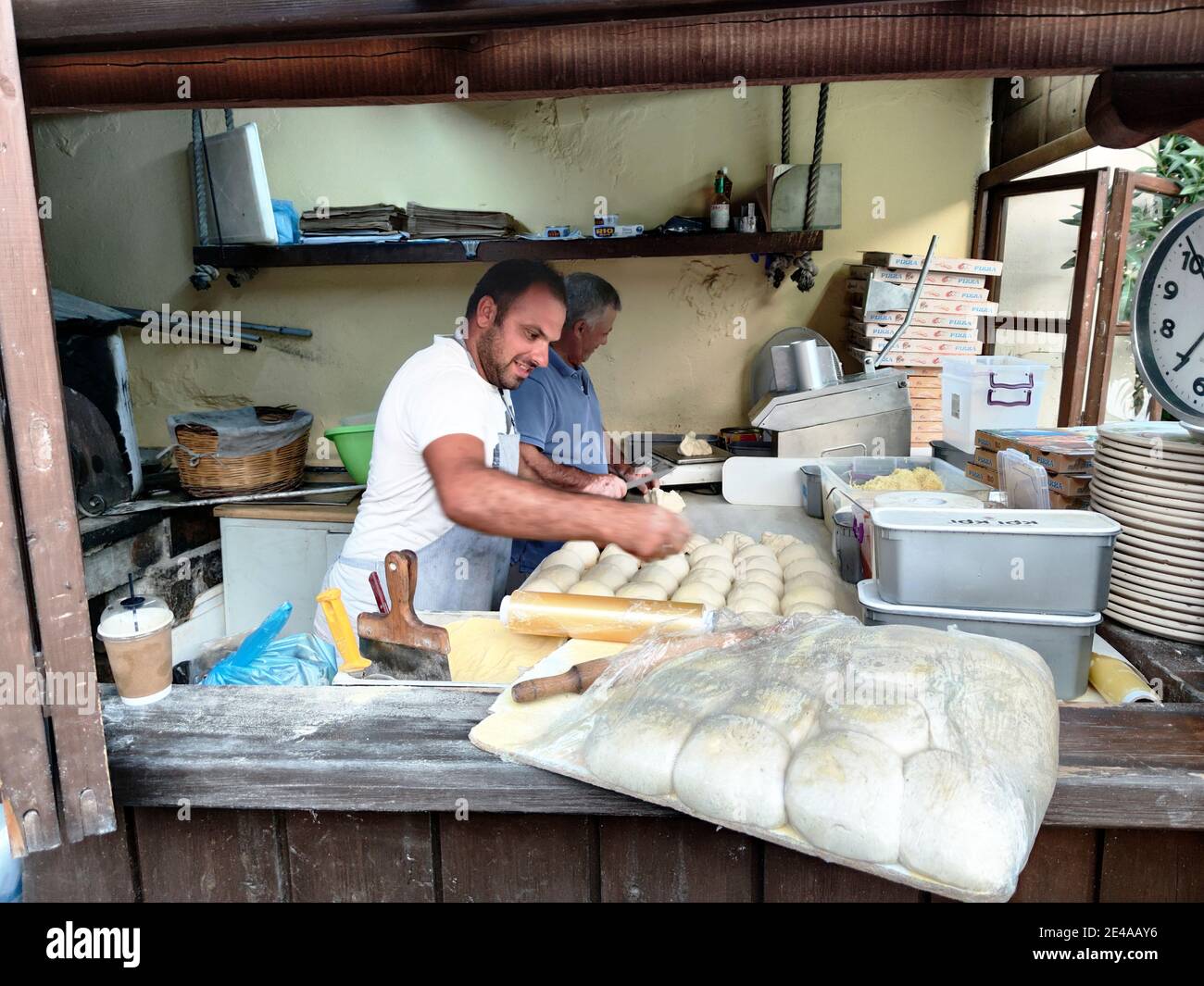 People with and without mask hi-res stock photography and images - Alamy
