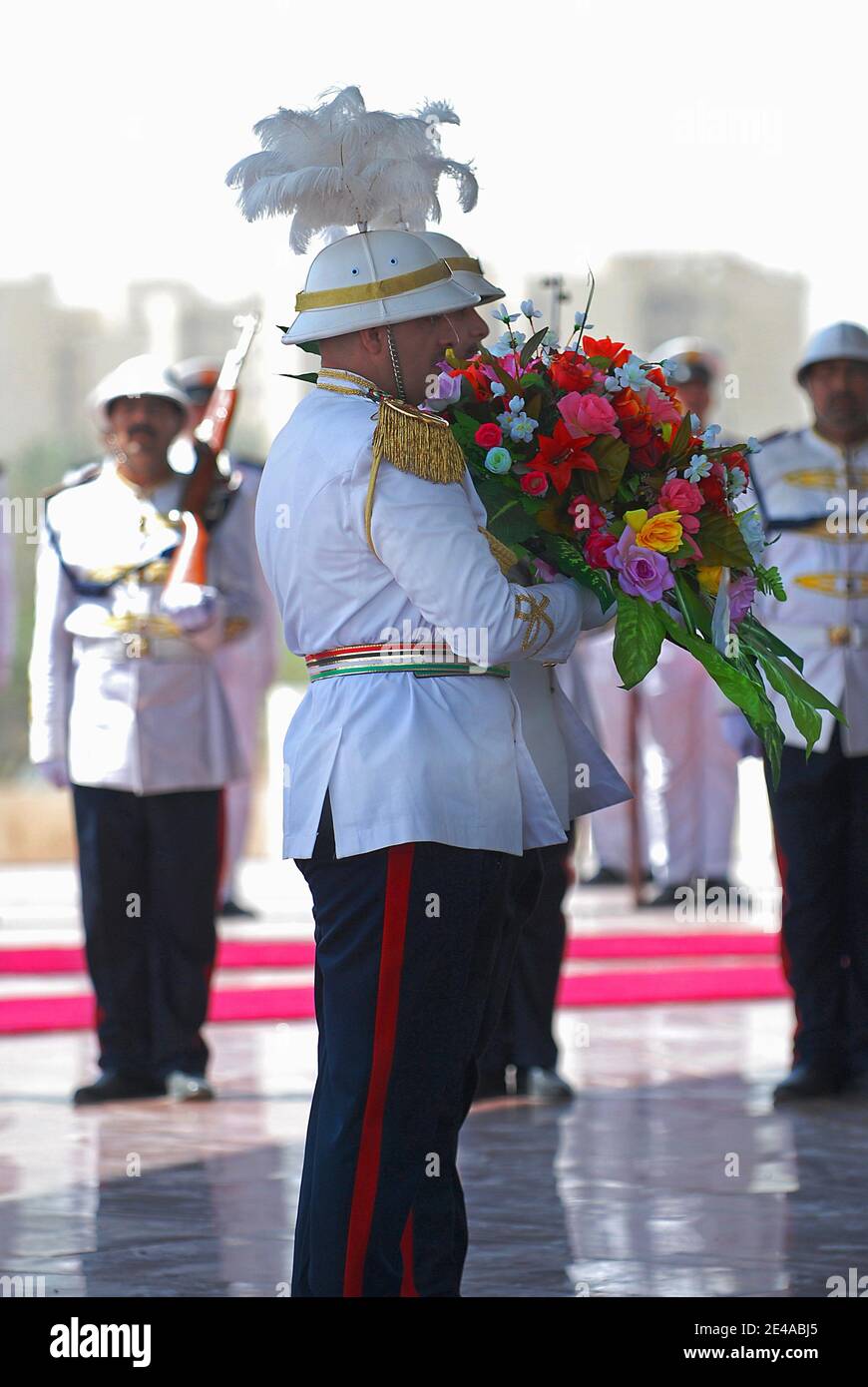 Monument unknown soldier baghdad iraq hi-res stock photography and ...