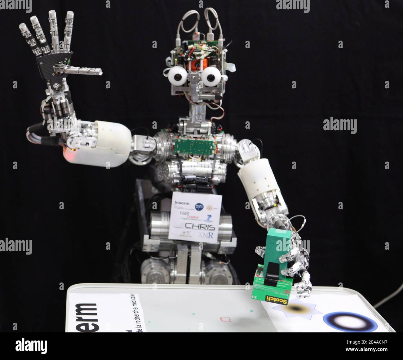 "The new humanoid robot called ""icub"" developped in INSERM laboratory ...