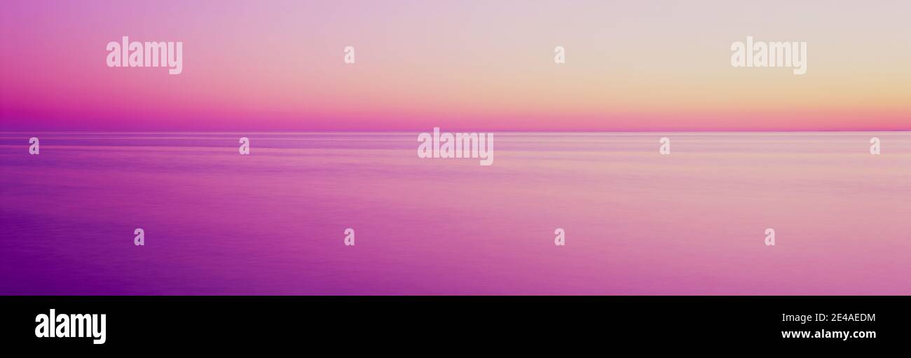 Seascape and sunset hi-res stock photography and images - Alamy