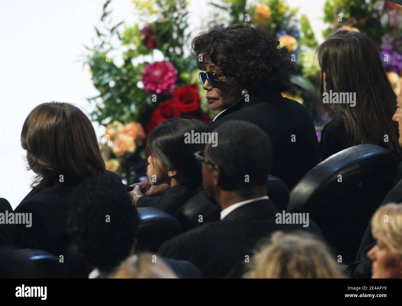 Katherine Jackson sits with Michael's children, Paris Katherine, Prince ...