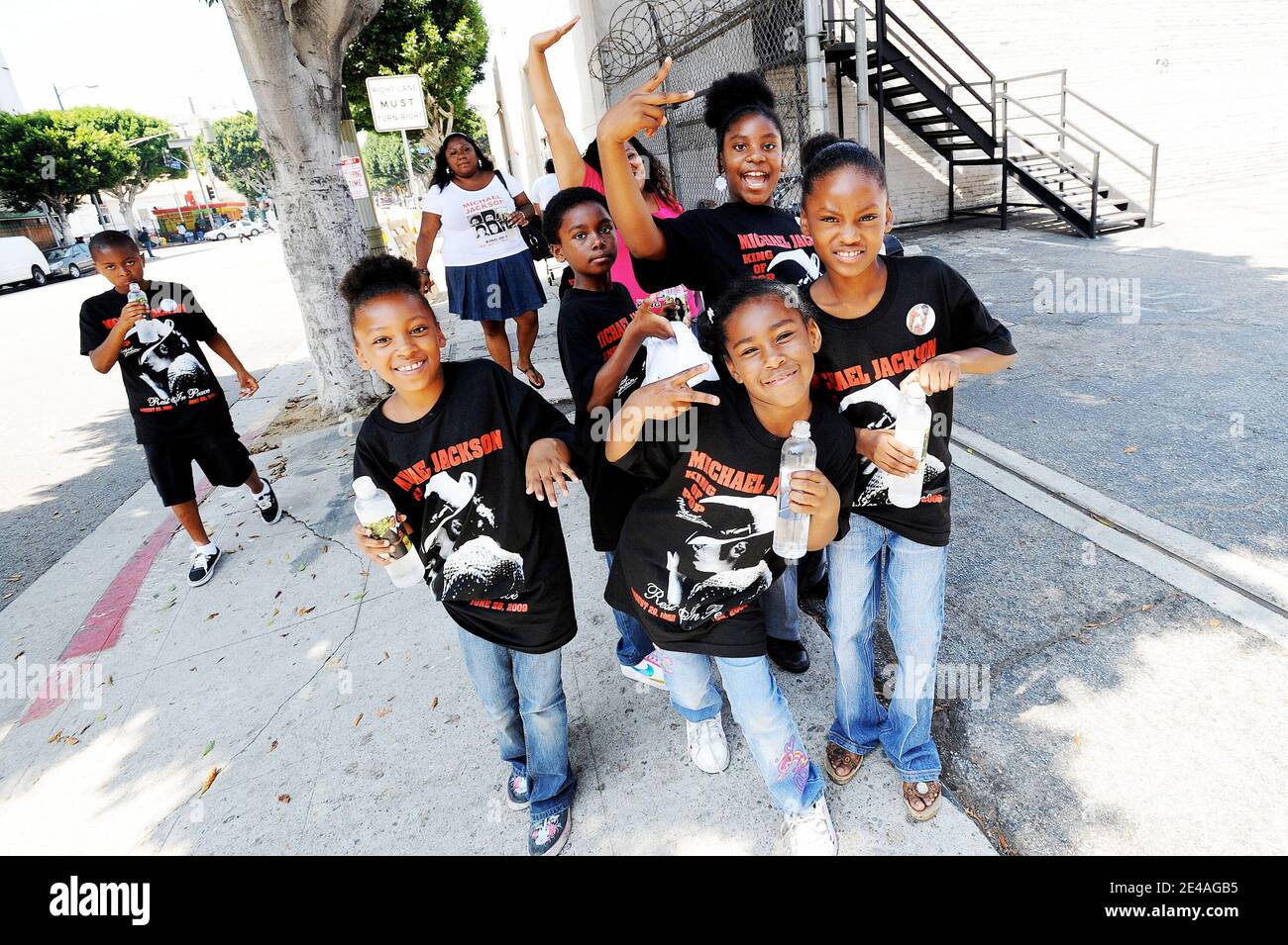 Atmosphere in the streets of Los Angeles during Michael Jackson ...