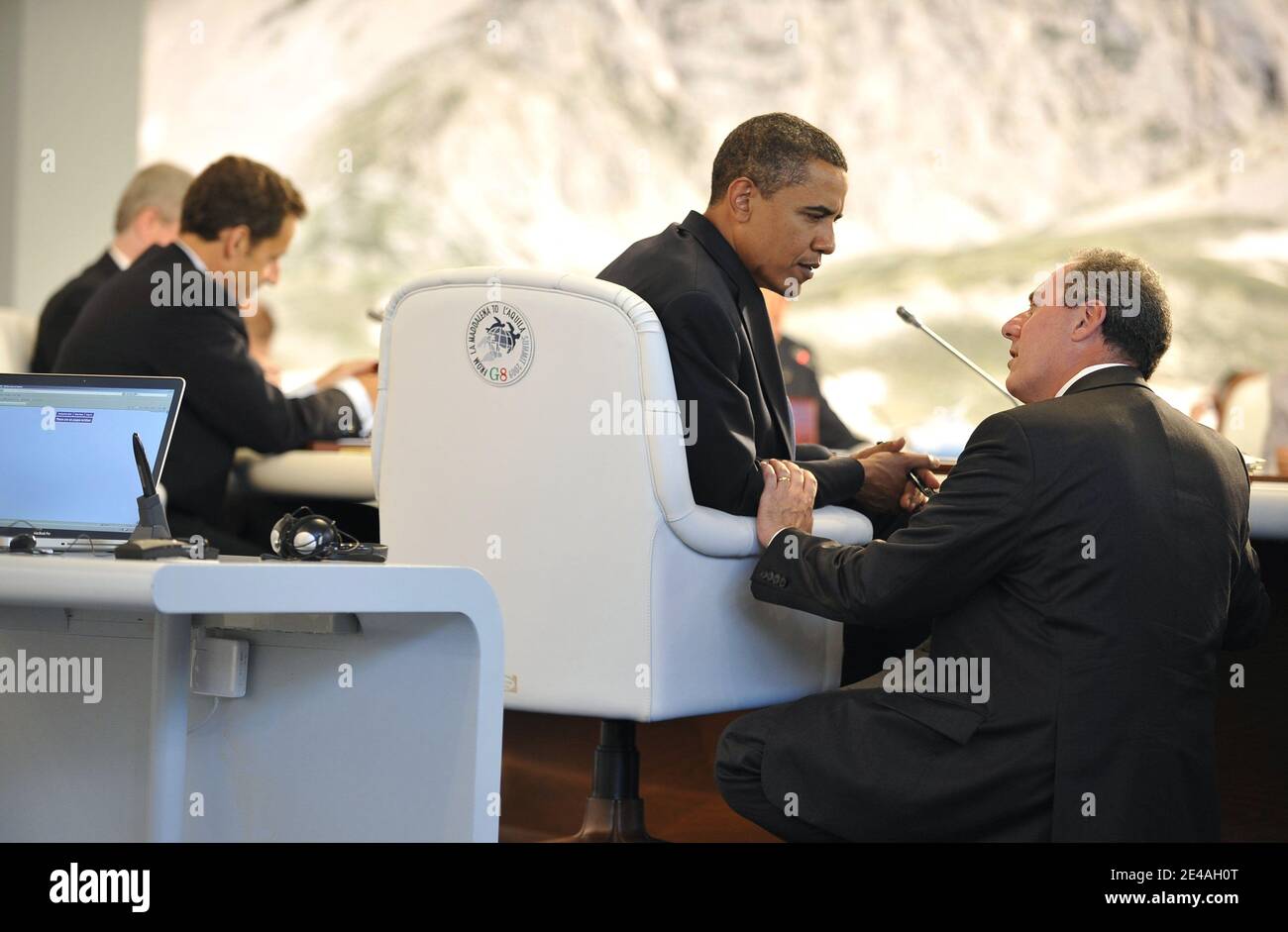 G7 round table hi-res stock photography and images - Alamy