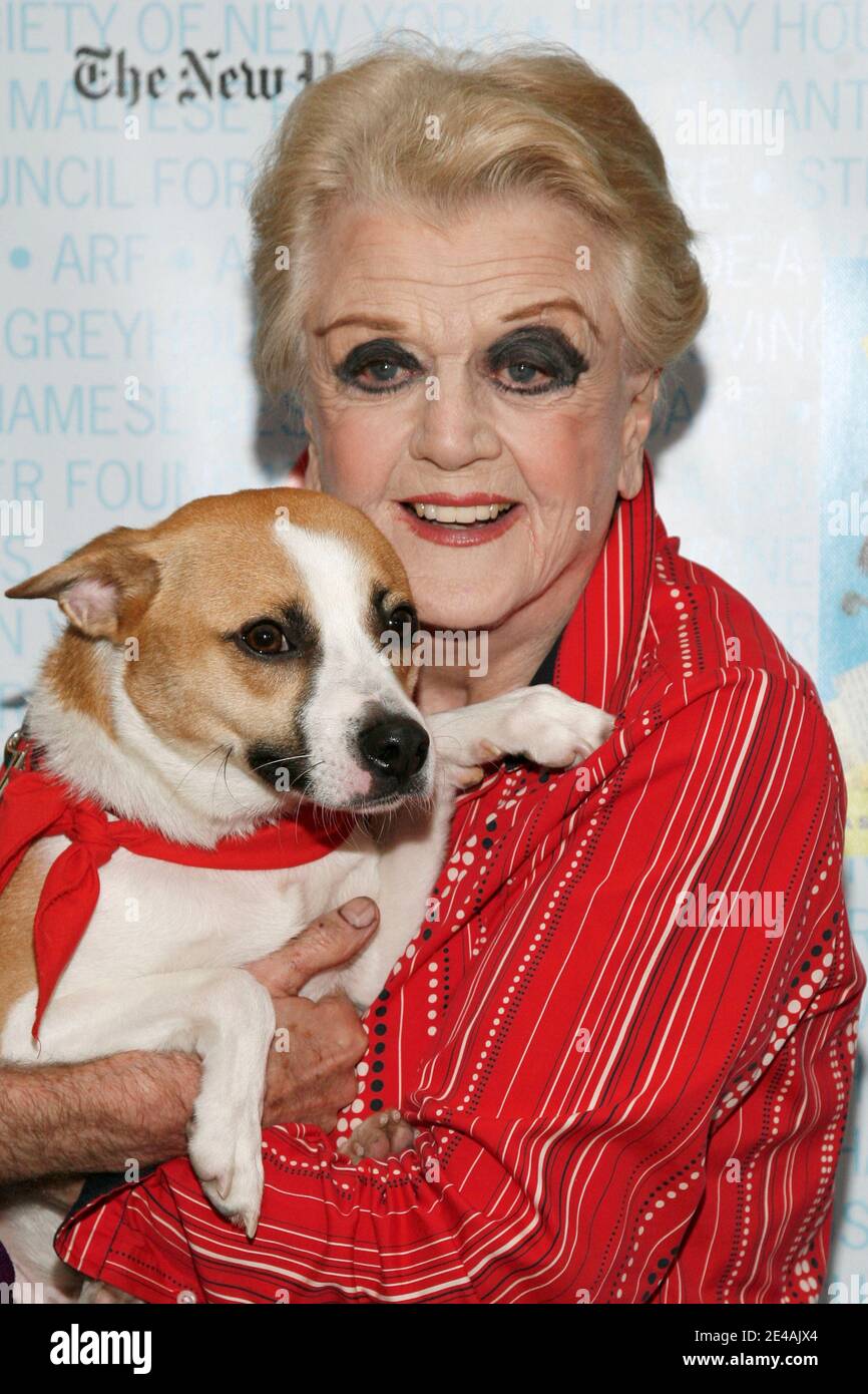 Angela landsbury hi-res stock photography and images - Alamy