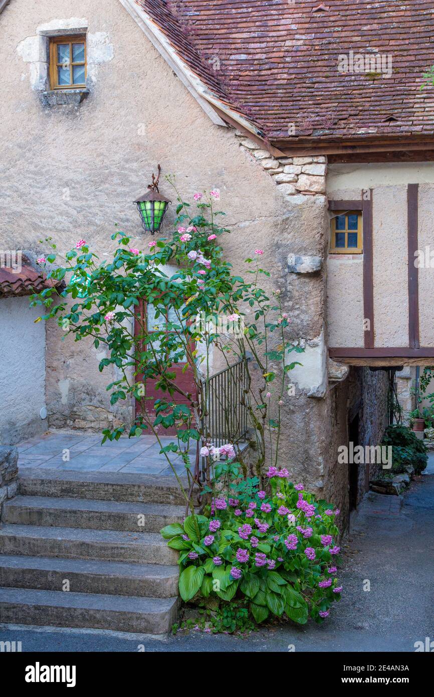 Medieval french house hi-res stock photography and images - Alamy
