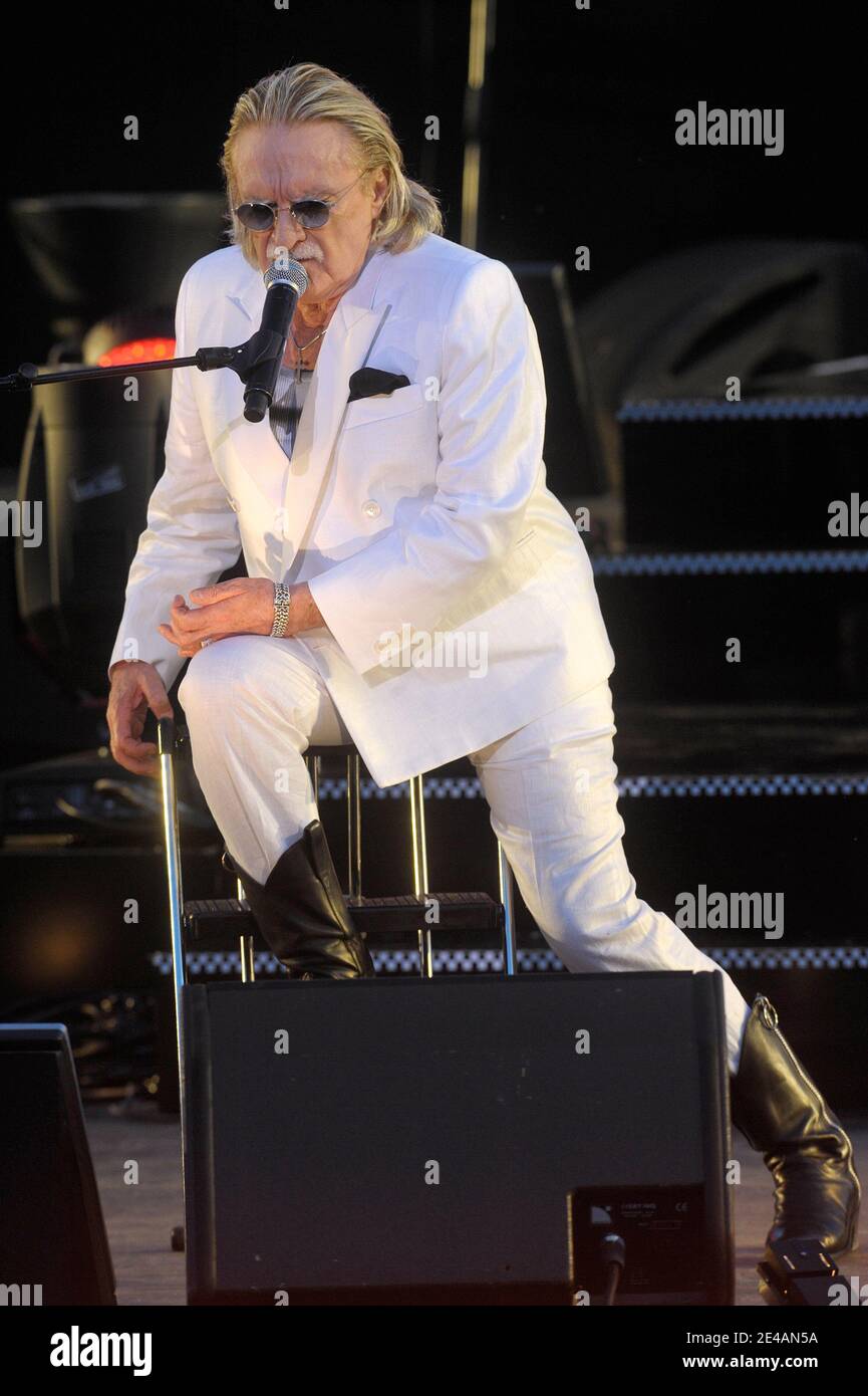 Château de versailles concert hi-res stock photography and images - Alamy