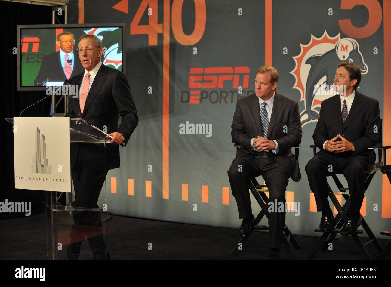 Dolphins owner stephen ross hi-res stock photography and images - Alamy