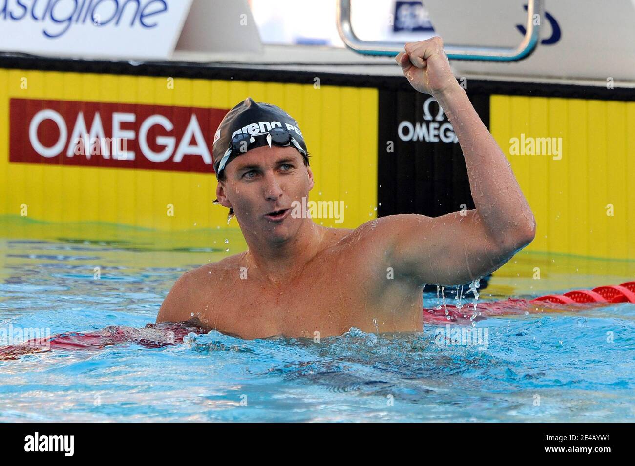 USA's Aaron Peirsol winning the 100 Meters Backstroke at the FINA ...