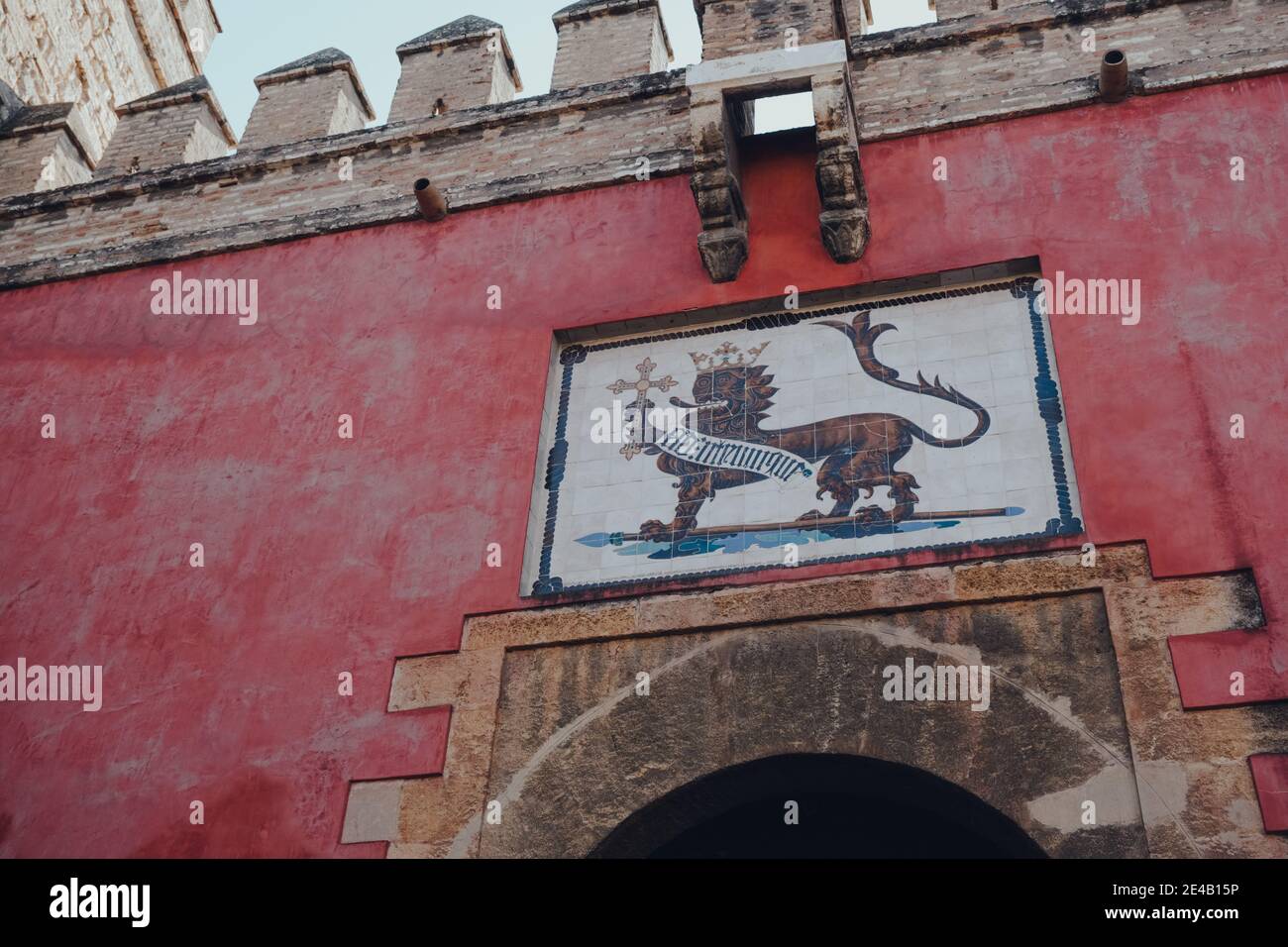 Alcazar gate lion hi-res stock photography and images - Alamy