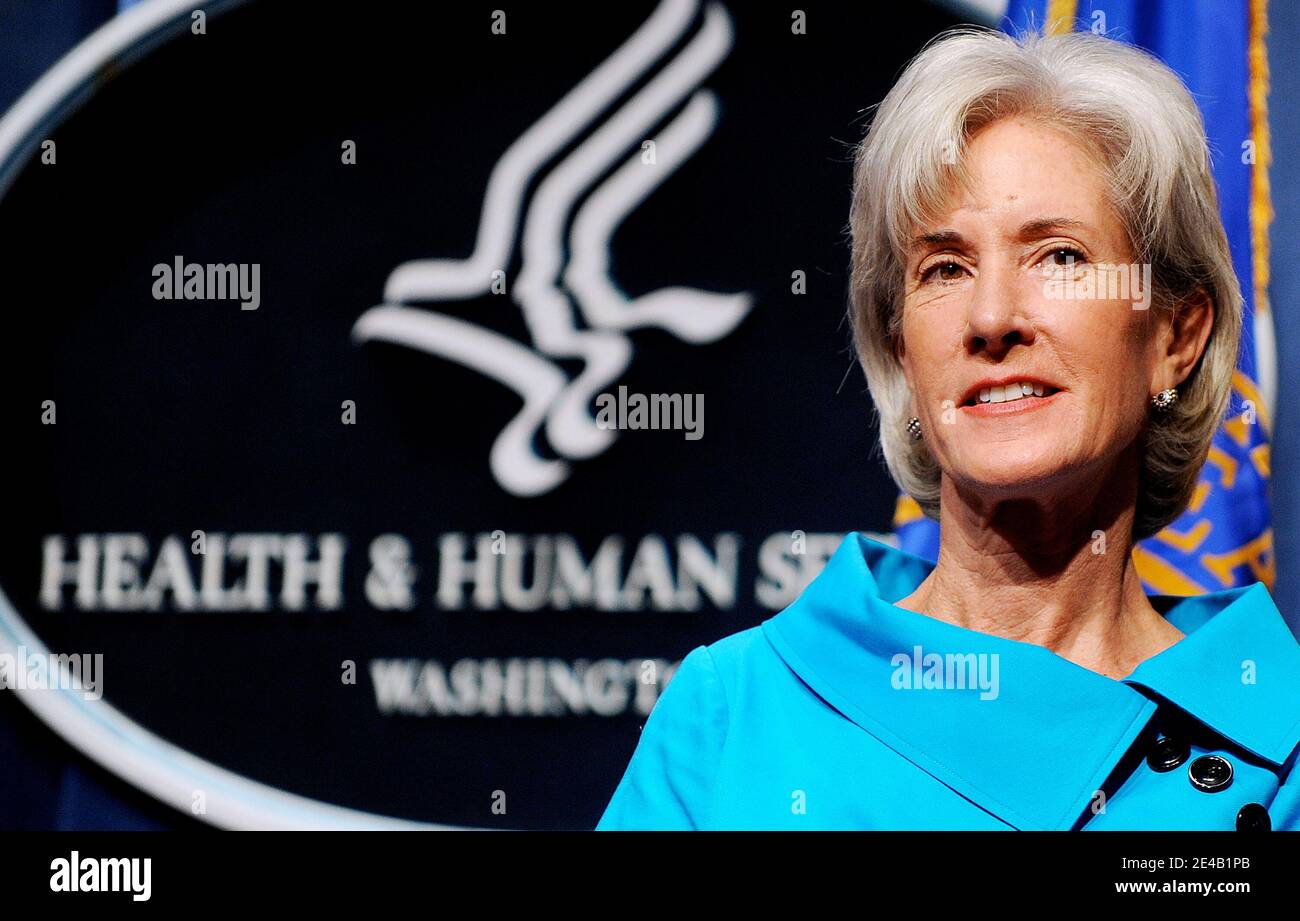 Health and Human Services Secretary Kathleen Sebelius holds a news ...
