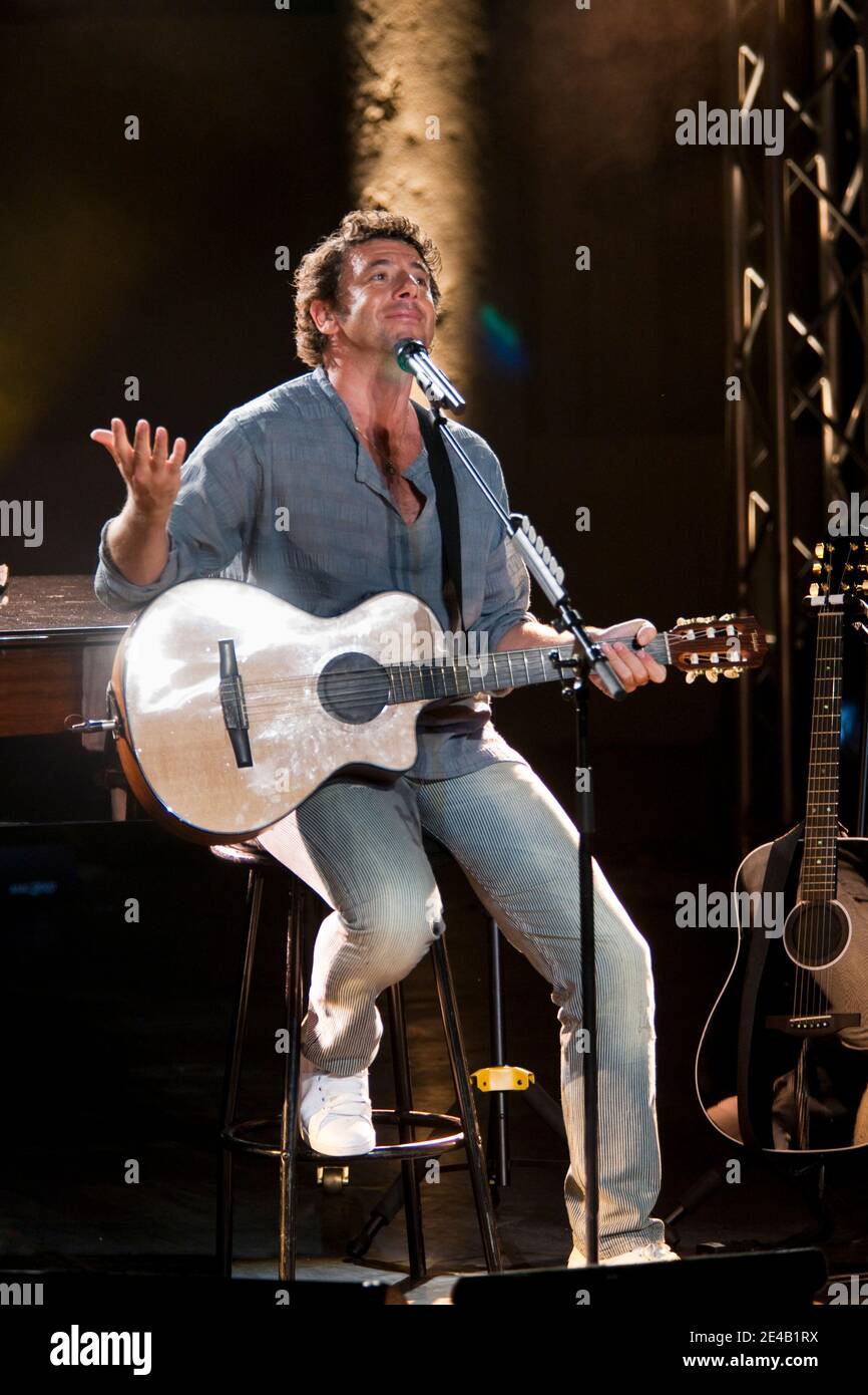 French singer Patrick Bruel performs live during the 25th 'Festival de ...