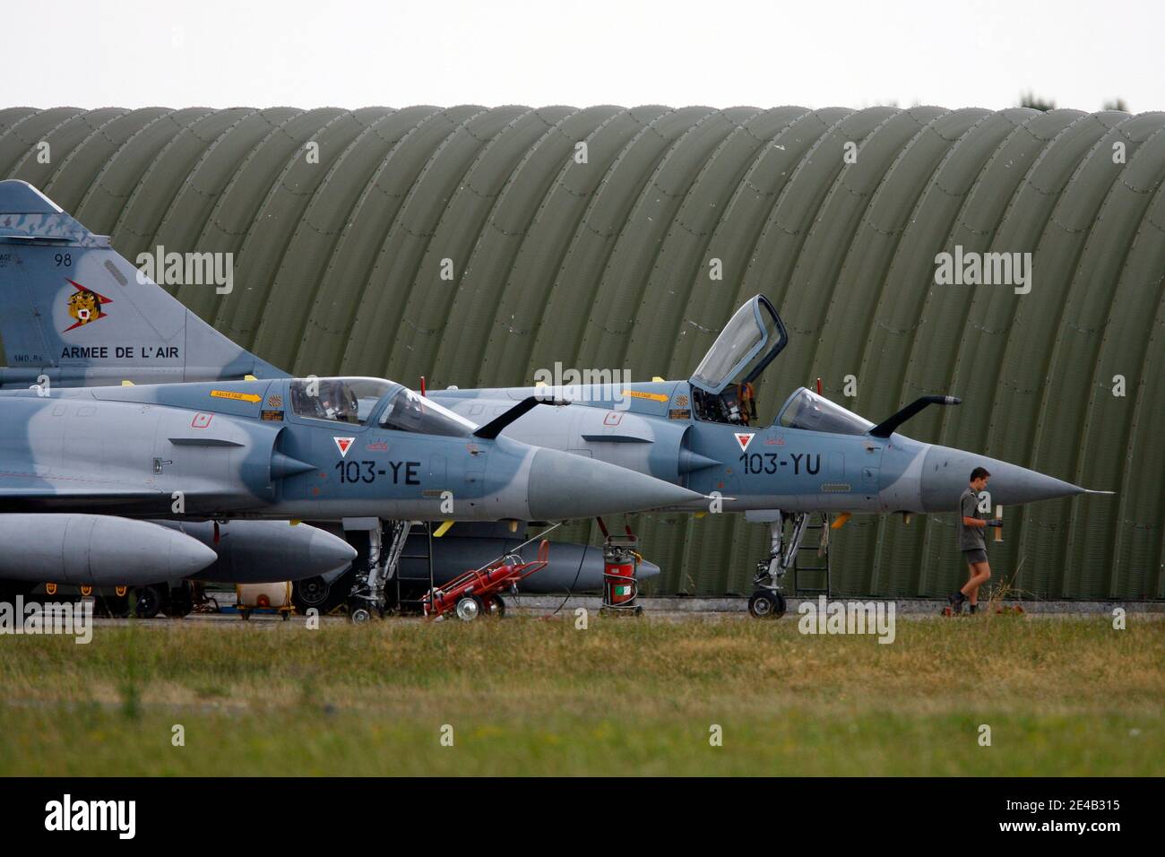 103 squadron hi-res stock photography and images - Alamy