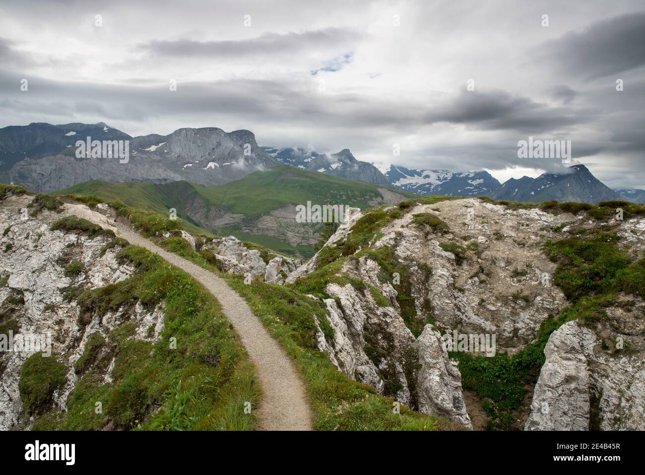 Ridge hiking trail hi-res stock photography and images - Alamy