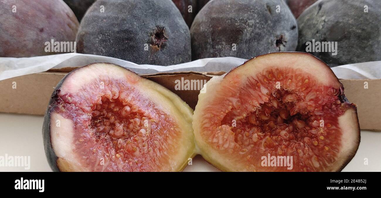 Fresh figs in cardboard box, São Paulo, Brazil Stock Photo - Alamy