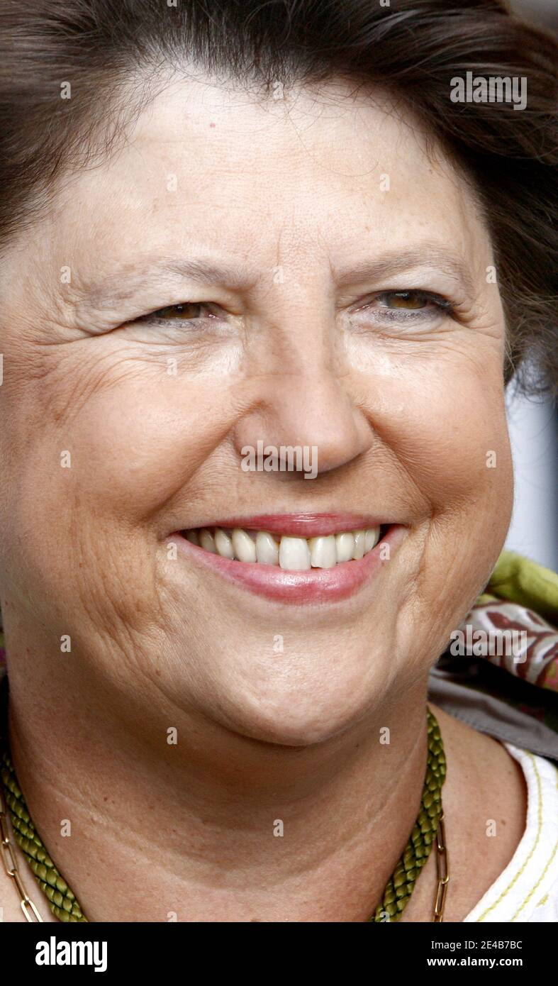 Train de week end hi-res stock photography and images - Alamy