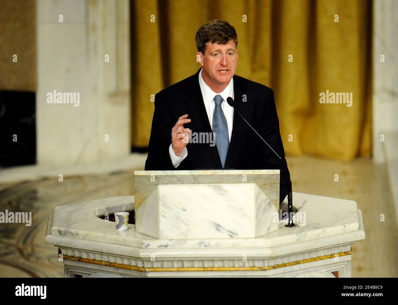Father gunther hi-res stock photography and images - Alamy