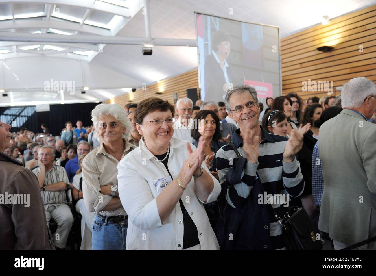 Atmosphere during the speech of French socialist first secretary ...