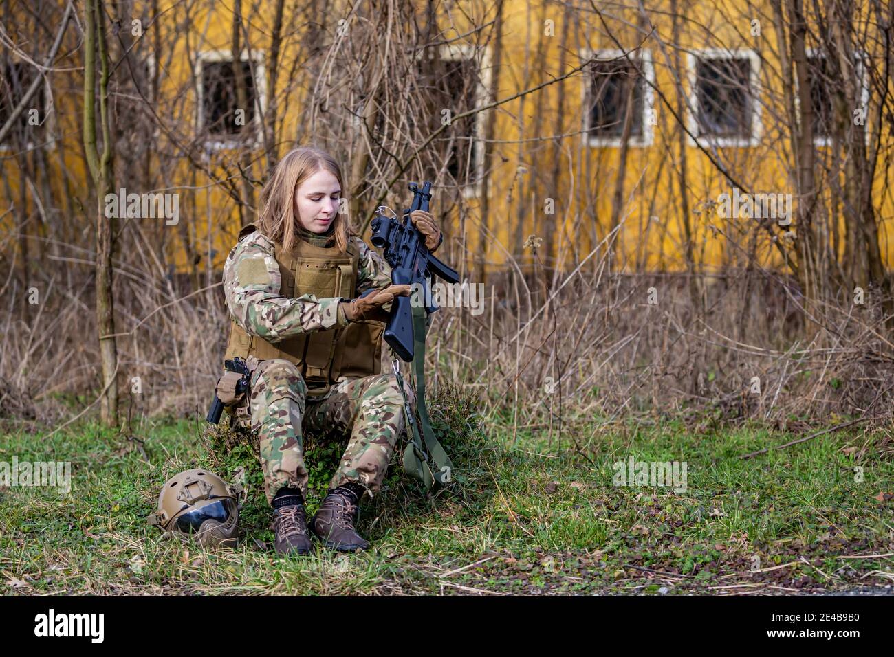 Stump gun hi-res stock photography and images - Alamy
