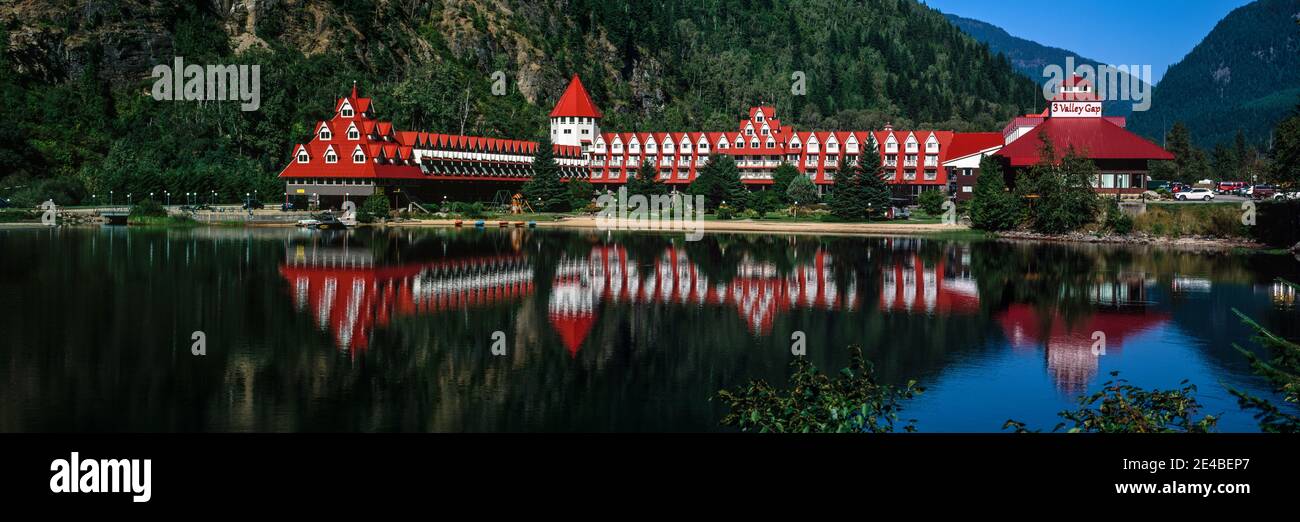 British tourist resort hi-res stock photography and images - Alamy