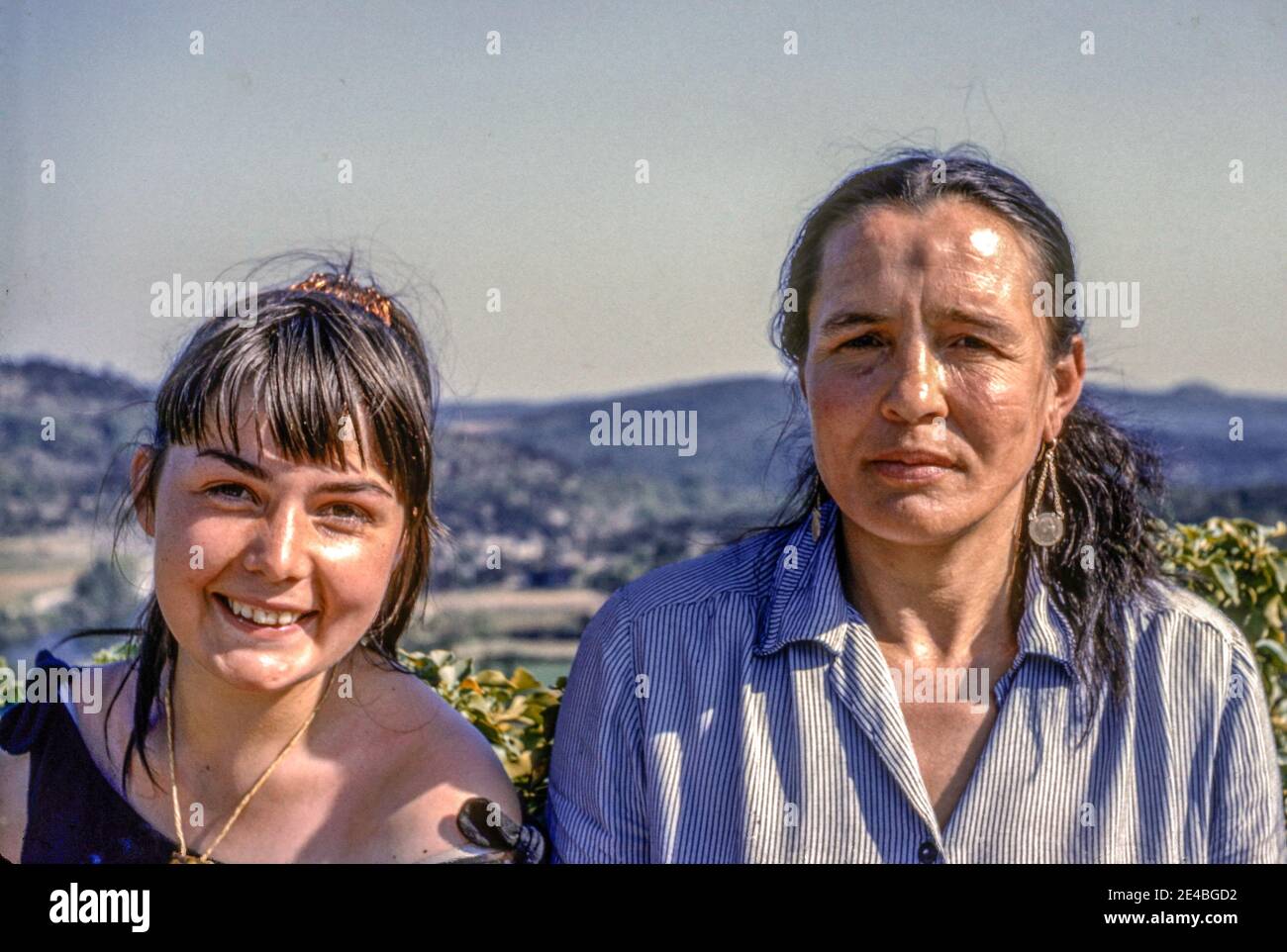 Romani gypsy girl hi-res stock photography and images - Alamy