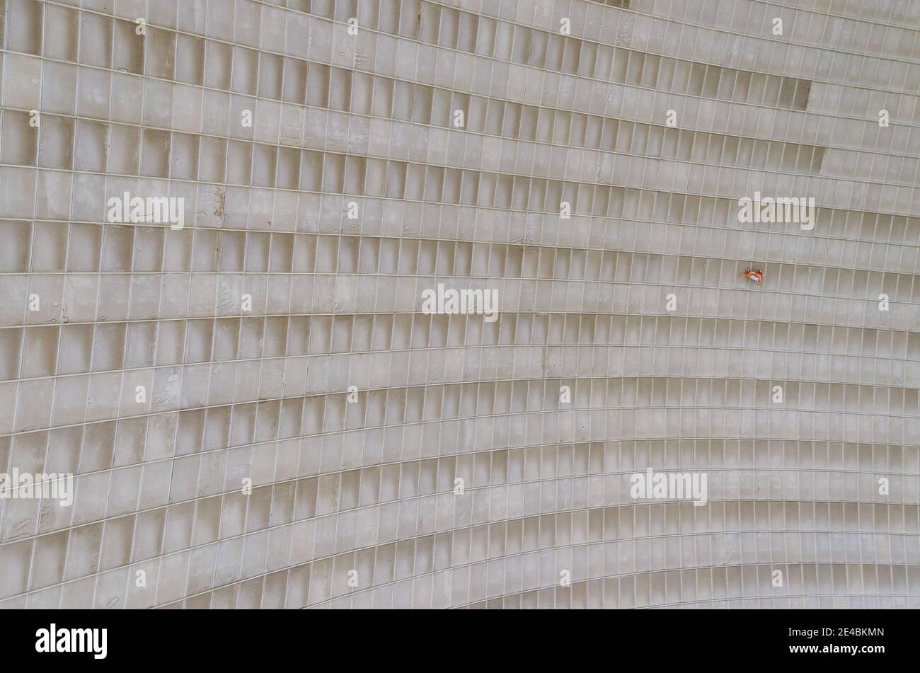 Balloon shelter hi-res stock photography and images - Alamy