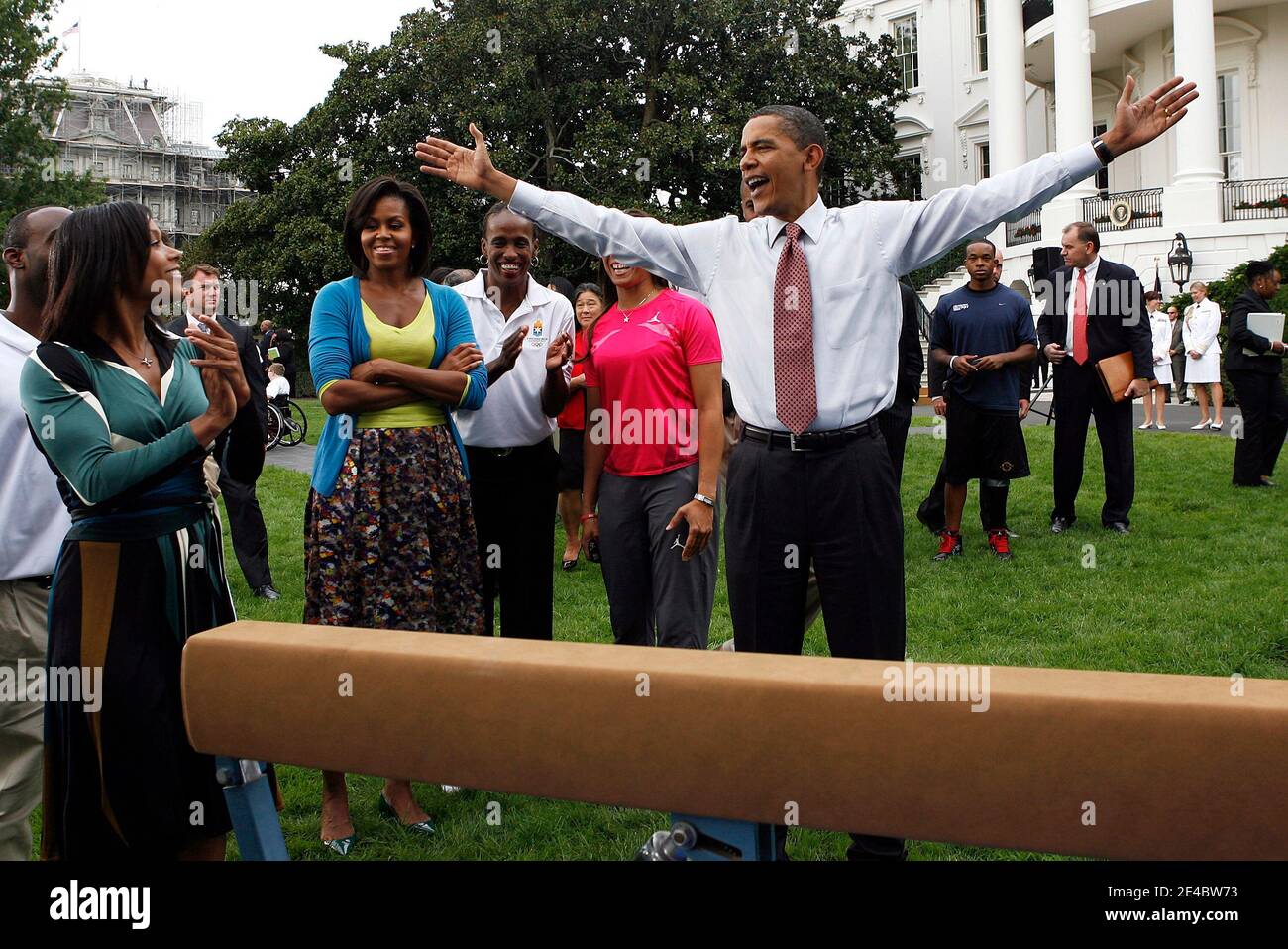 Dominique dawes hi-res stock photography and images - Alamy