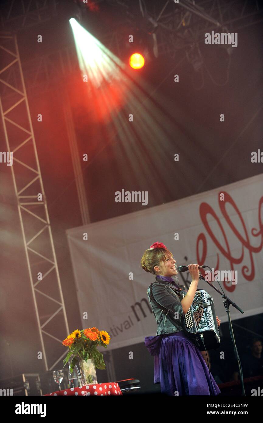 Zaza Fournier performs live during Muzik'elles Festival in Meaux ...