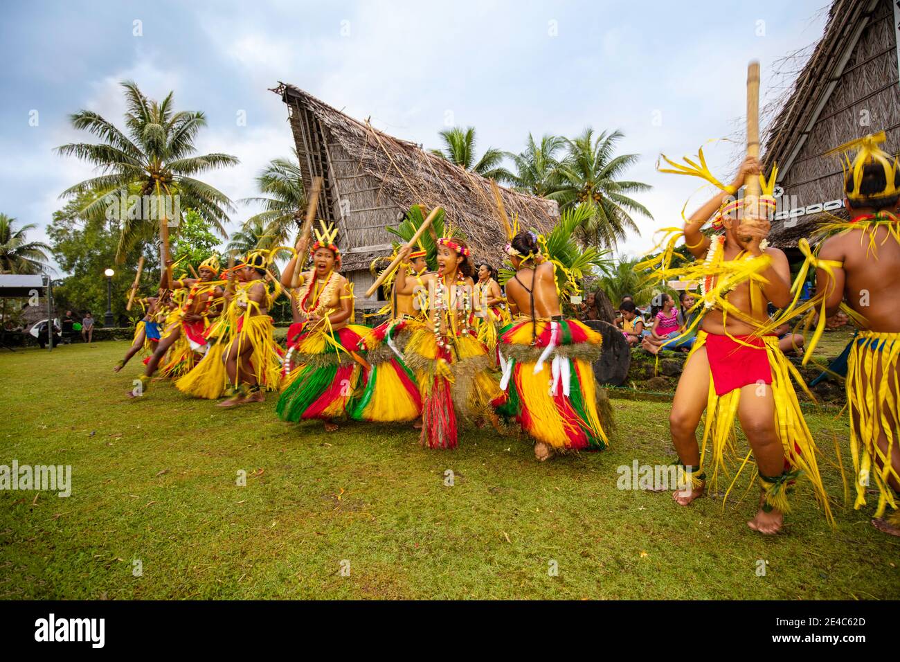 Micronesia yap women people hi-res stock photography and images - Alamy