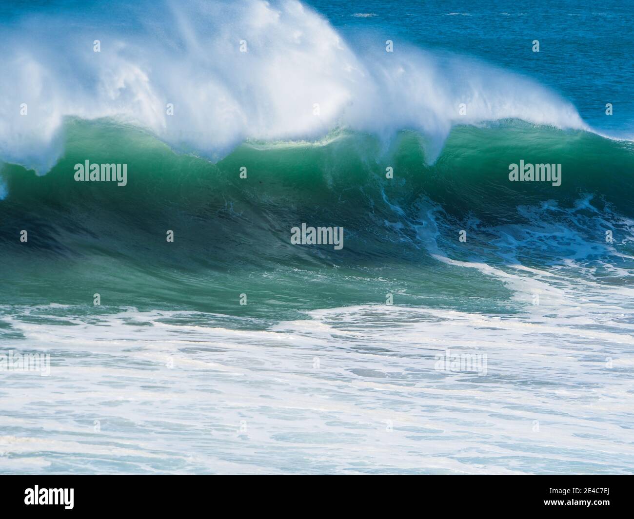 Shining tidal waves hi-res stock photography and images - Alamy